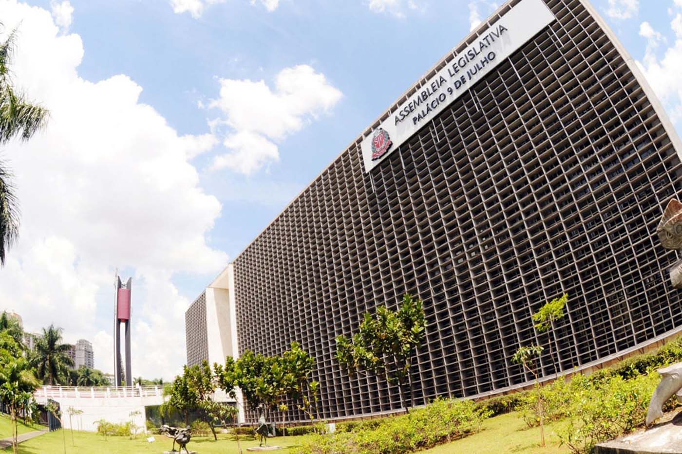 Nosso dinheiro: Alesp vai pagar R$ 10 milhões de bônus natalino para ...